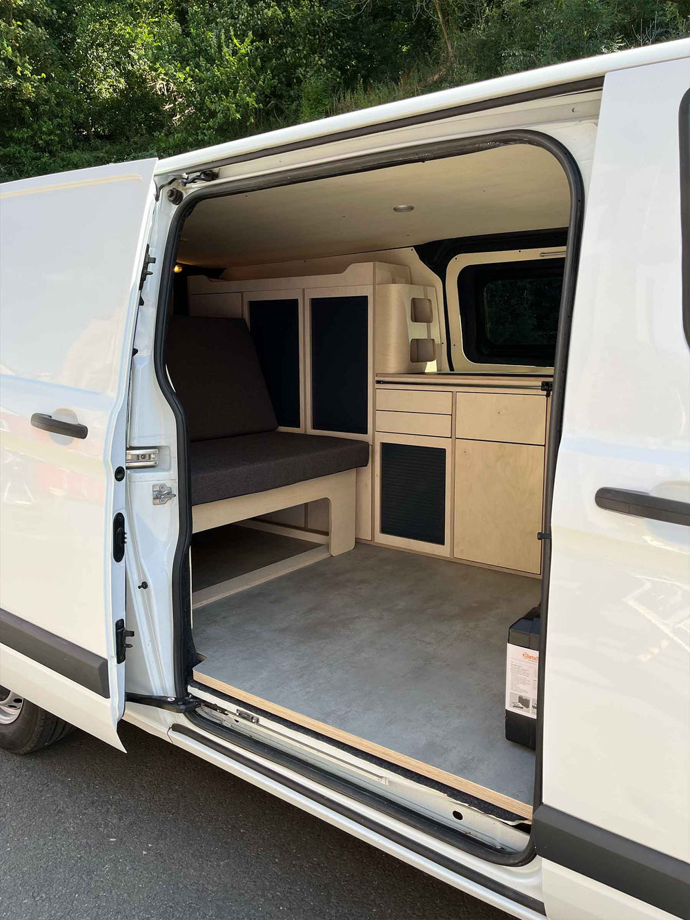 Ford Transit Custom L2H1 aménagé en Bretagne | Homad Van & Exokit